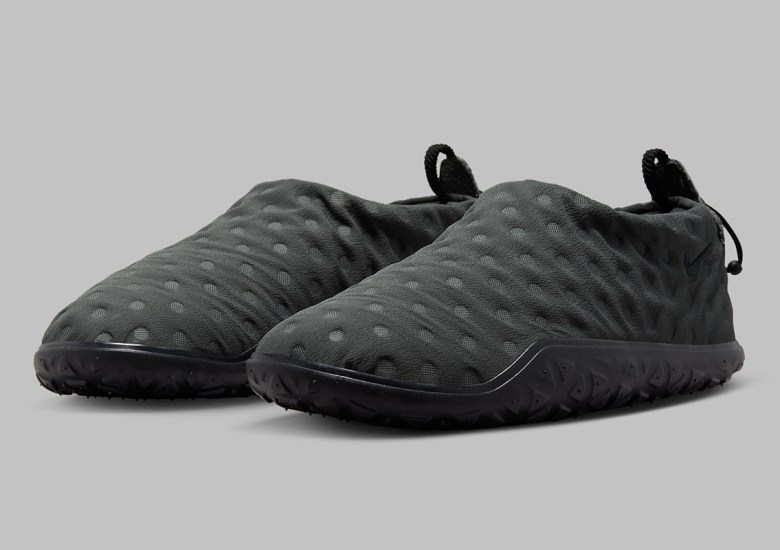 Nike ACG Air Moc "Black" DQ6453-001 | SneakerNews.com