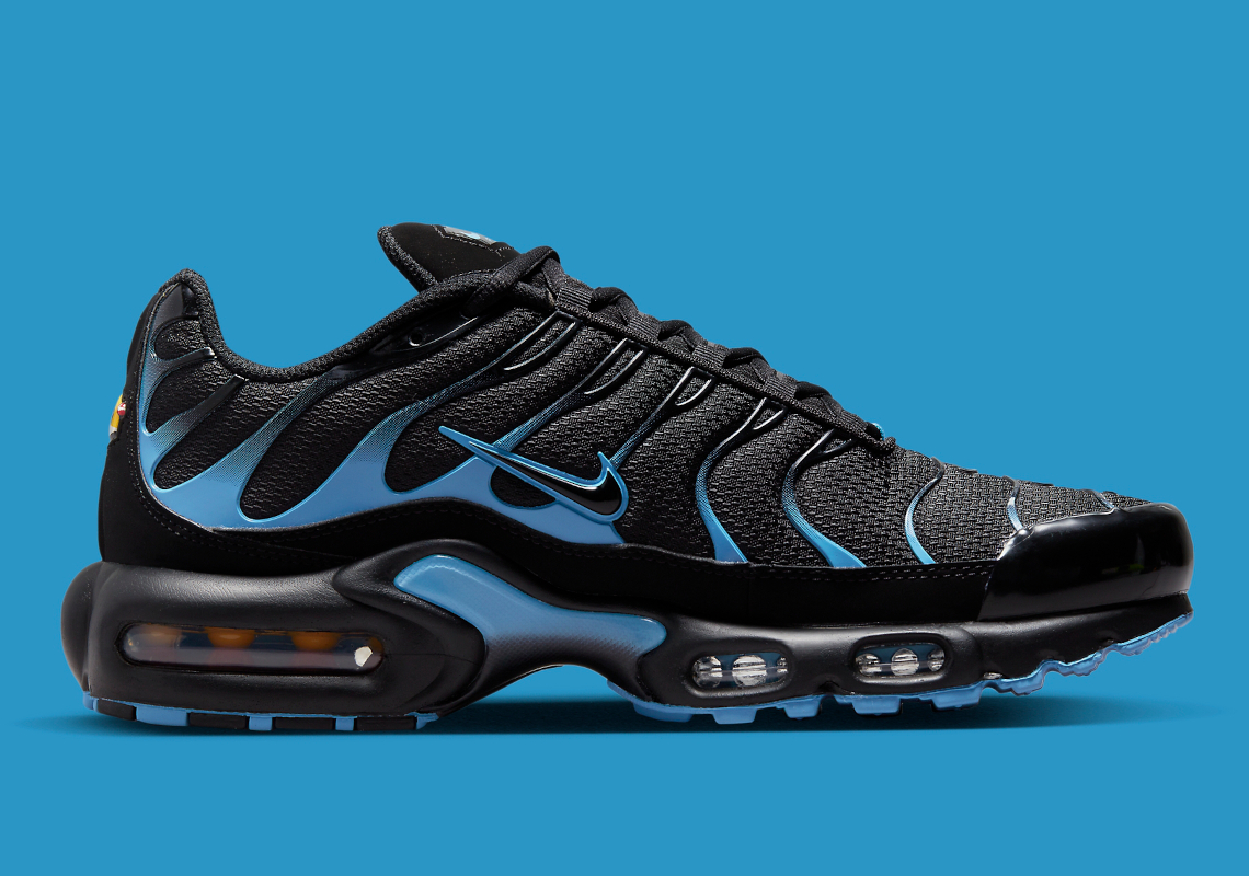 Nike Air Max Plus "Black/University Blue" DM0032-005 | SneakerNews.com