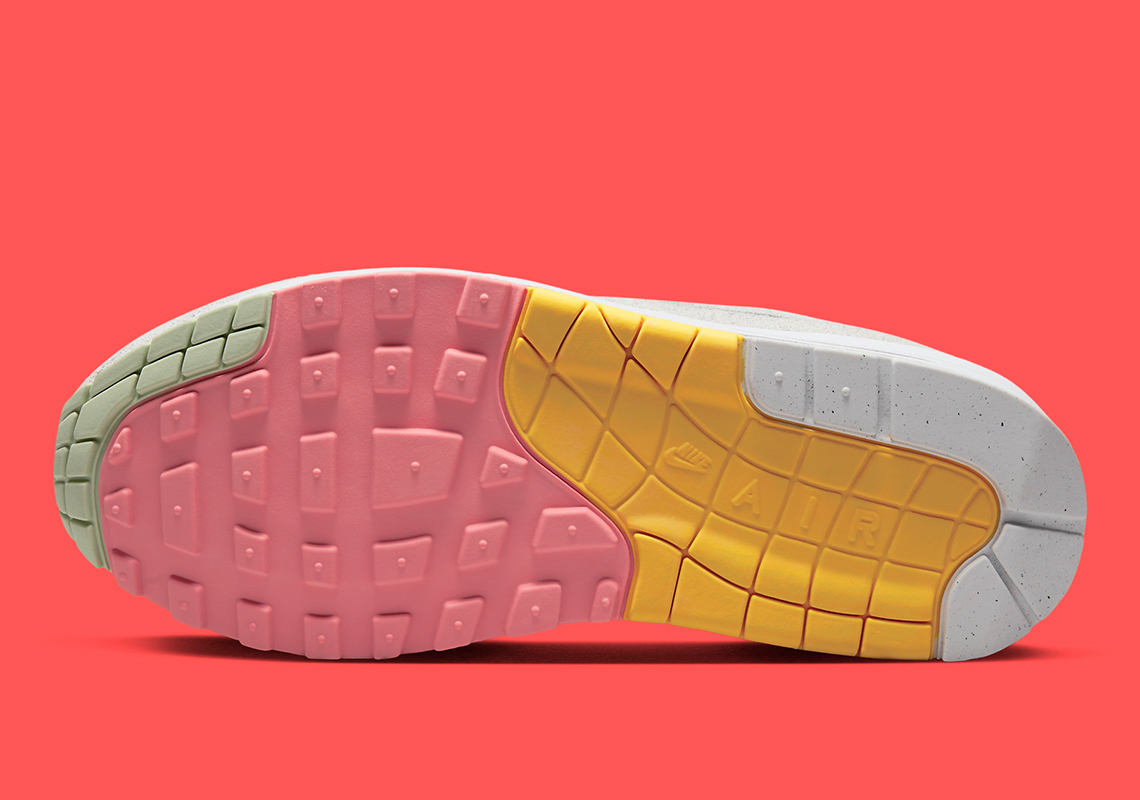 Nike Air Max 1 "Pom Pom Polka Dot" FB4959-121 | SneakerNews.com