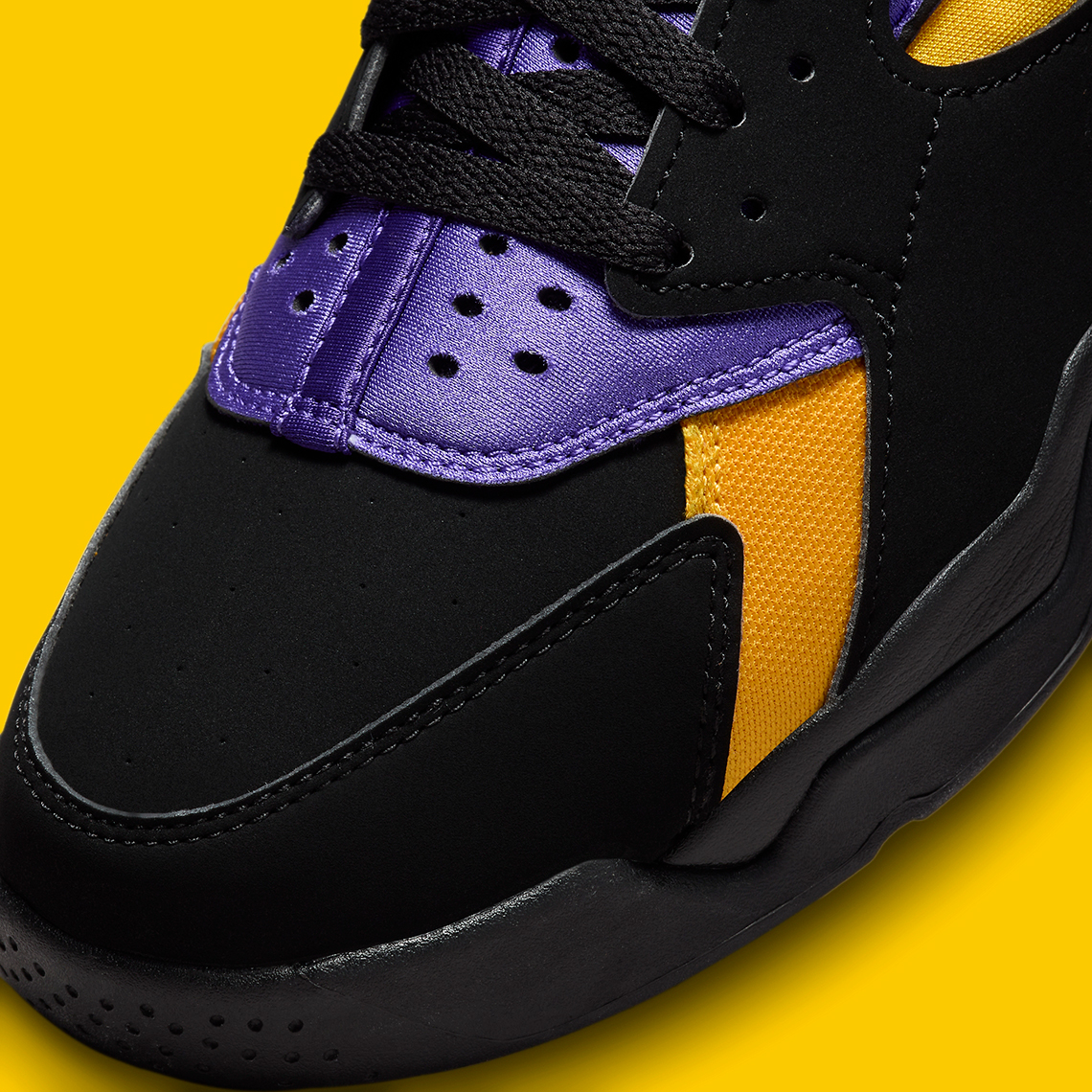 Nike Air Flight Huarache "Kobe PE" FD0188-001 | SneakerNews.com