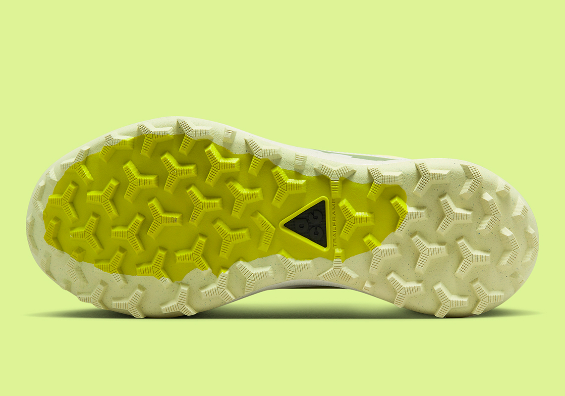 Nike ACG Lowcate Green Stow Pocket | SneakerNews.com