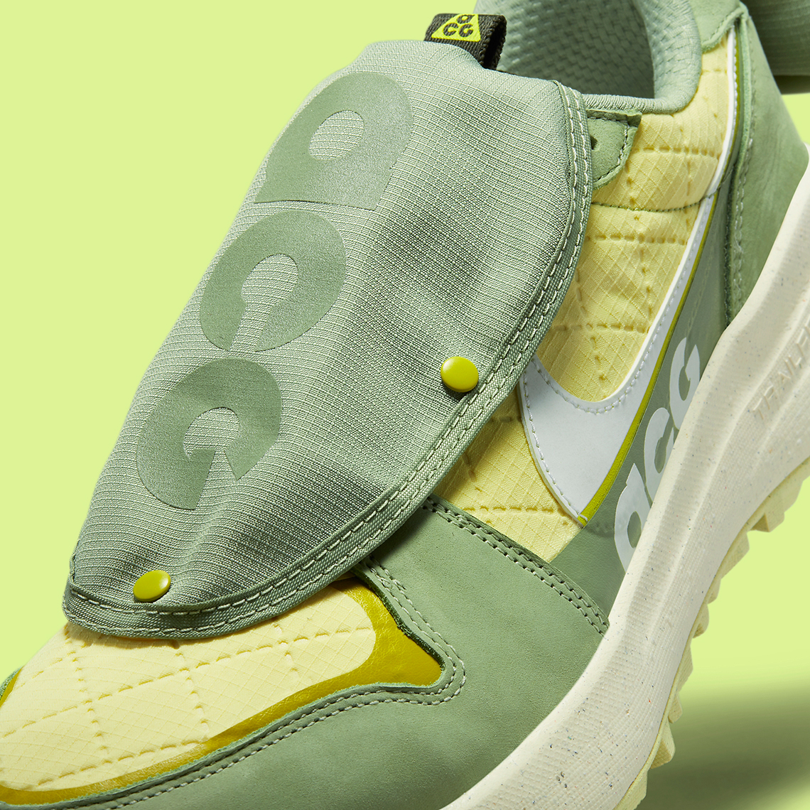 Nike ACG Lowcate Green Stow Pocket | SneakerNews.com