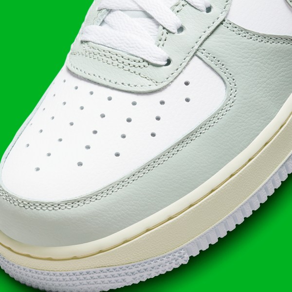 Nike Air Force 1 Low "Split" FD2522-001 | SneakerNews.com