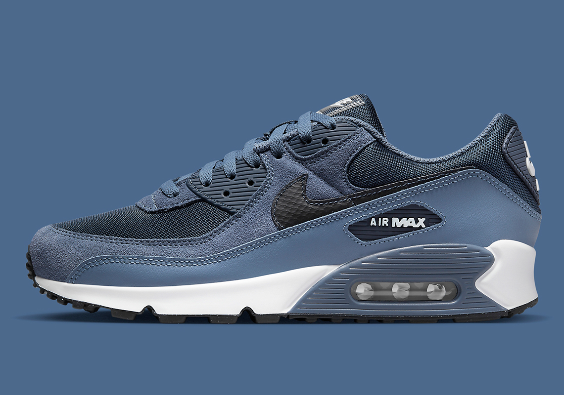 Nike Air Max 90 "Diffused Blue" FD0664-400 | SneakerNews.com