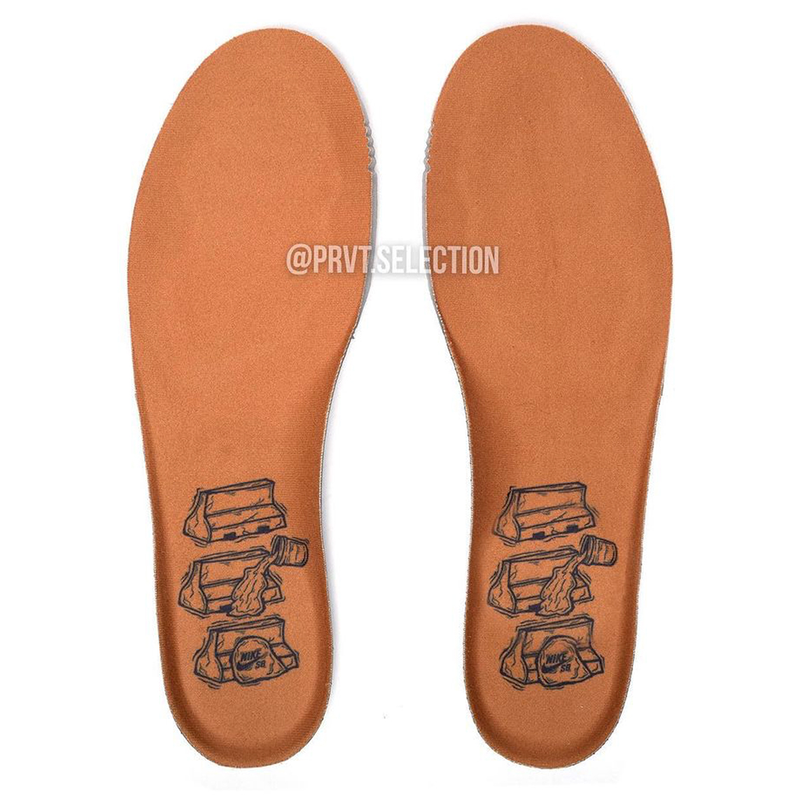 Nike SB Dunk Low "Navy/Wheat Toe" | SneakerNews.com