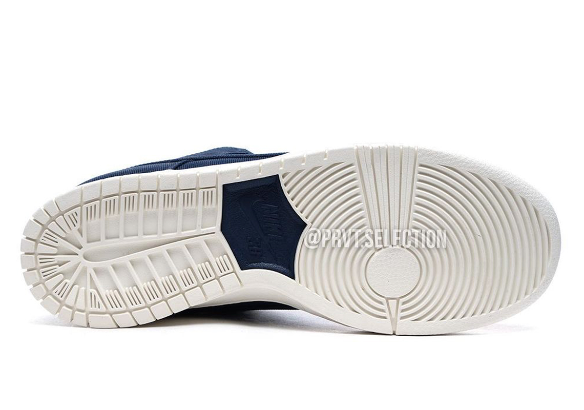 Nike SB Dunk Low "Navy/Wheat Toe" | SneakerNews.com