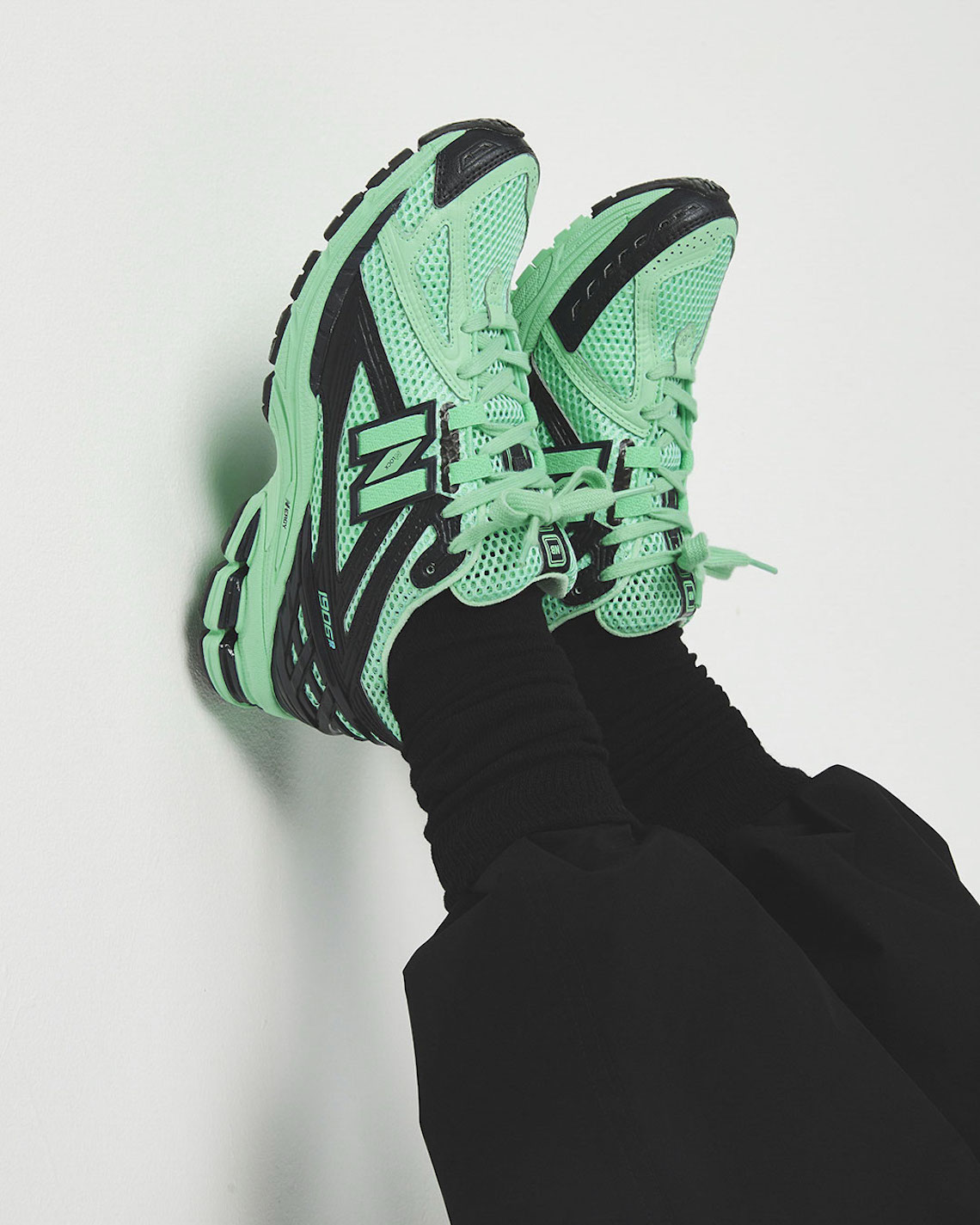 size? x New Balance 1906R "Green/Black" M1906RSB | SneakerNews.com