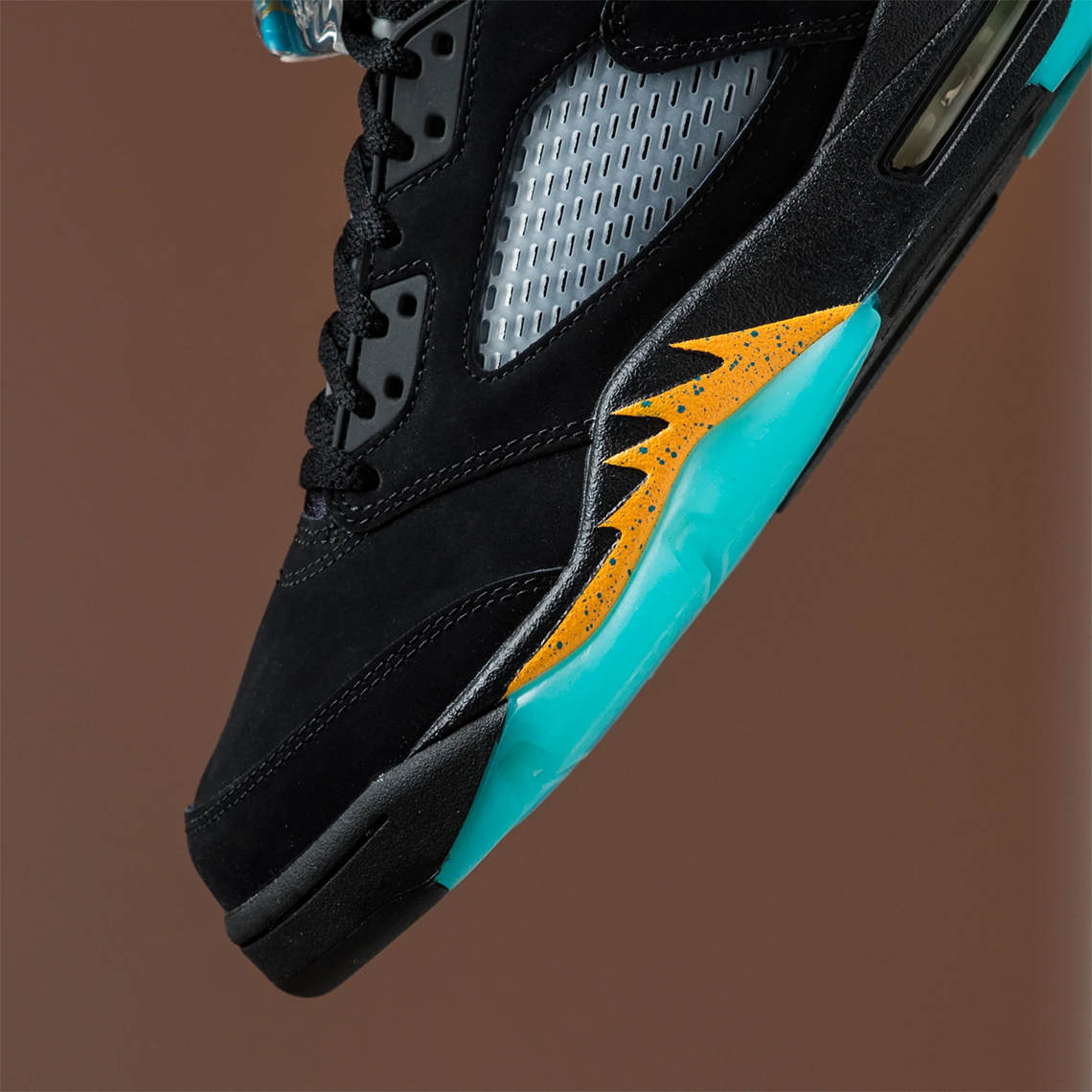 Air Jordan 5 Aqua "Store List" DD0587-047 | SneakerNews.com