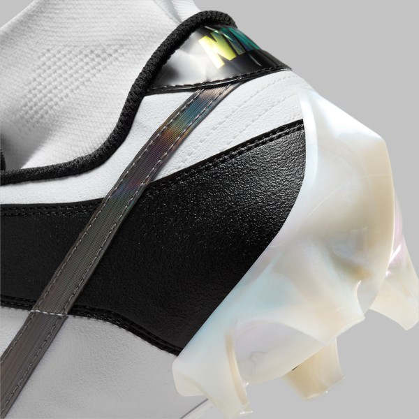 Nike Dunk "Panda" Cleats DZ4890-001 2023 | SneakerNews.com