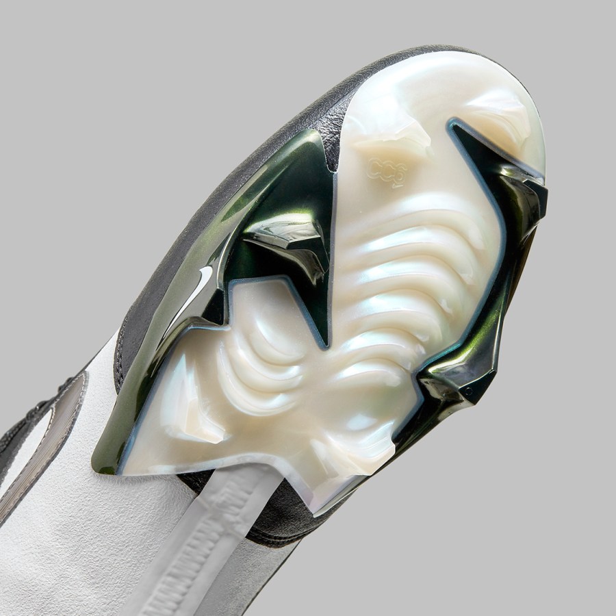 Nike Dunk "Panda" Cleats DZ4890-001 2023 | SneakerNews.com