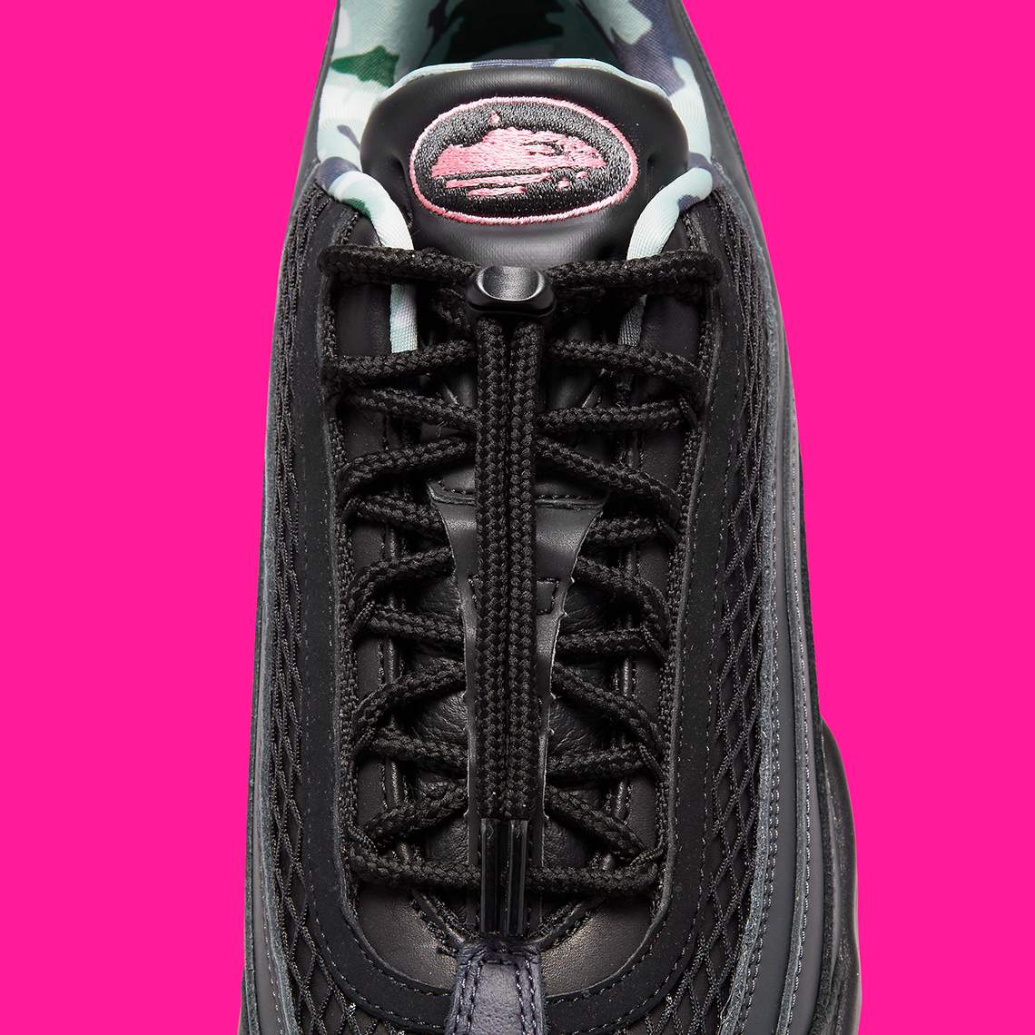 Corteiz Nike Air Max 95 Gridiron Pink Beam Black FB2709-001 | SneakerNews.com