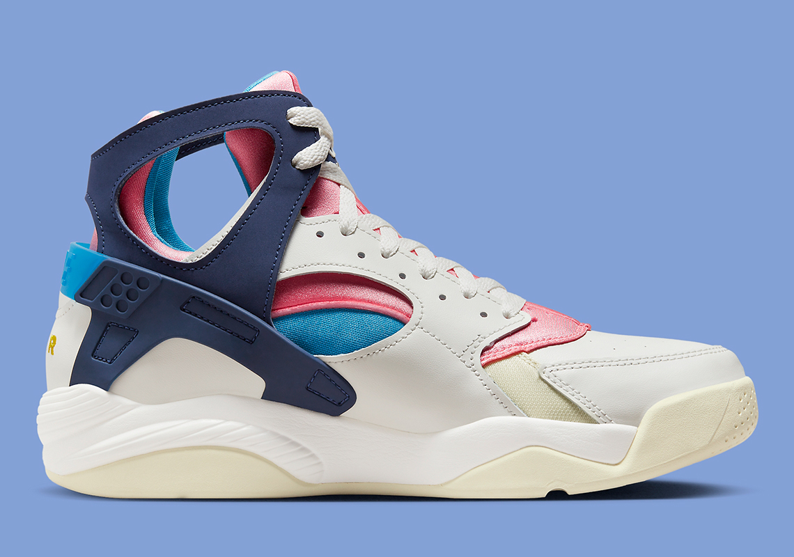 Nike Air Flight Huarache "Nike Gear" FD0183-102 | SneakerNews.com