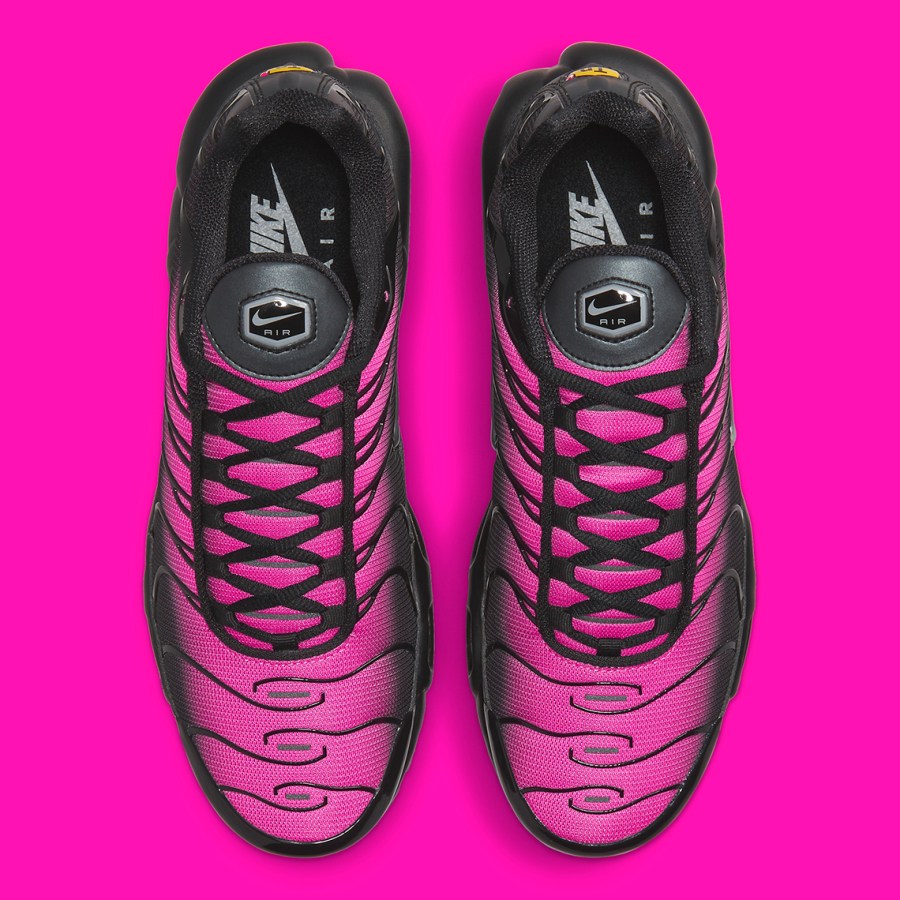 Nike Air Max Plus "Black/Pink" FJ5481-010 | SneakerNews.com