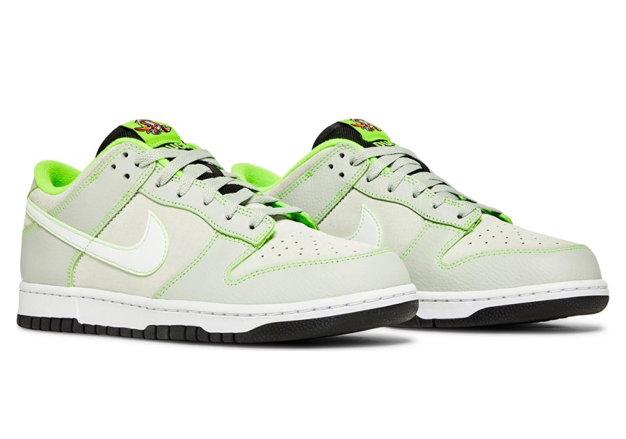 Nike Dunk Low Oregon "Ducks Of A Feather" | SneakerNews.com