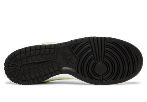 Nike Dunk Low Oregon "Ducks Of A Feather" | SneakerNews.com