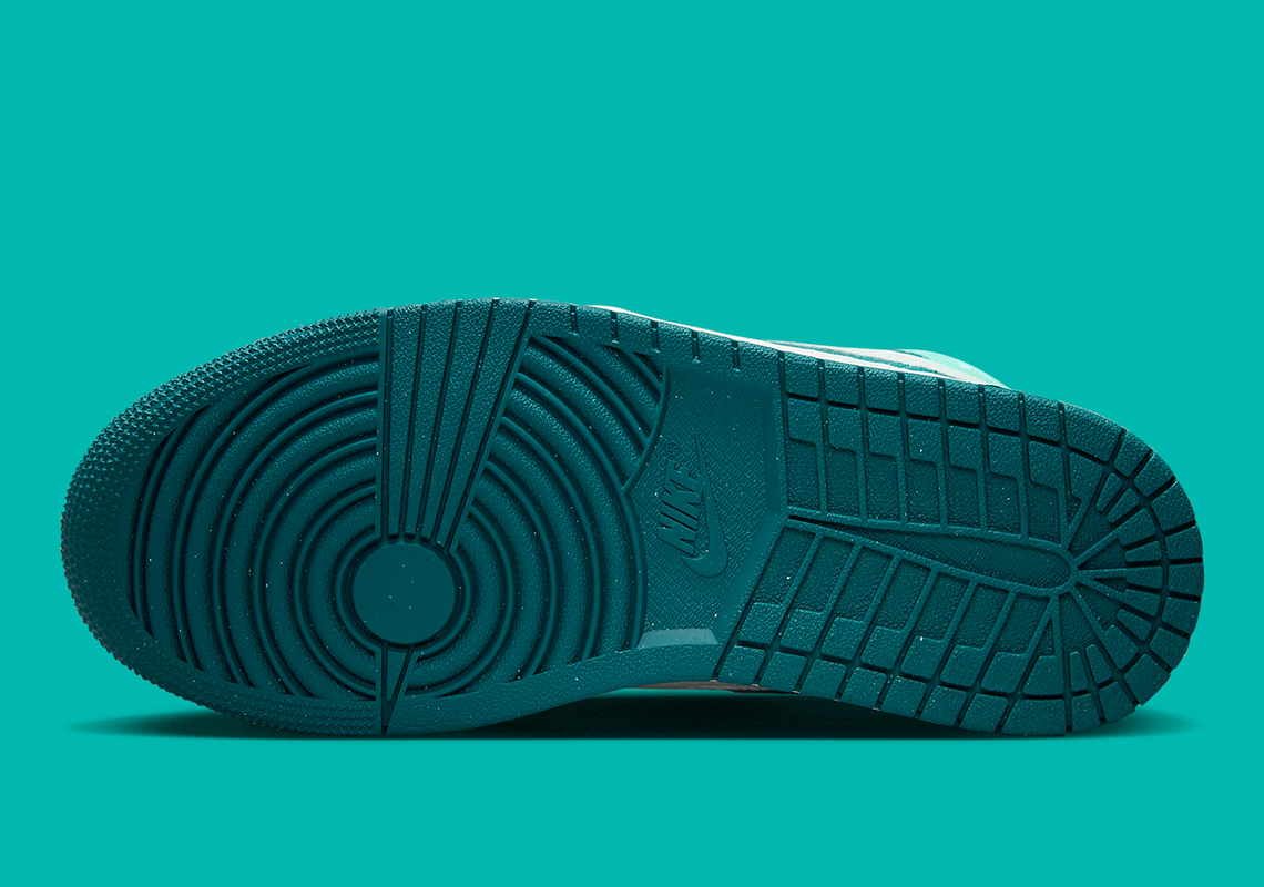 Air Jordan 1 Mid Chenille "Bleached Turquoise" DZ3745-300 Release Date ...