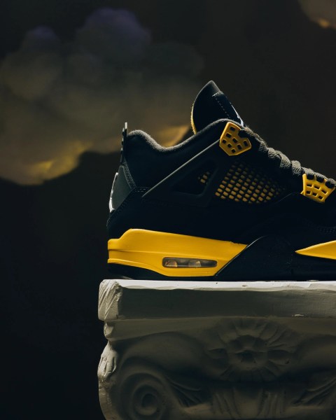 Air Jordan 4 "Thunder" DH6927-017 Release Date | SneakerNews.com