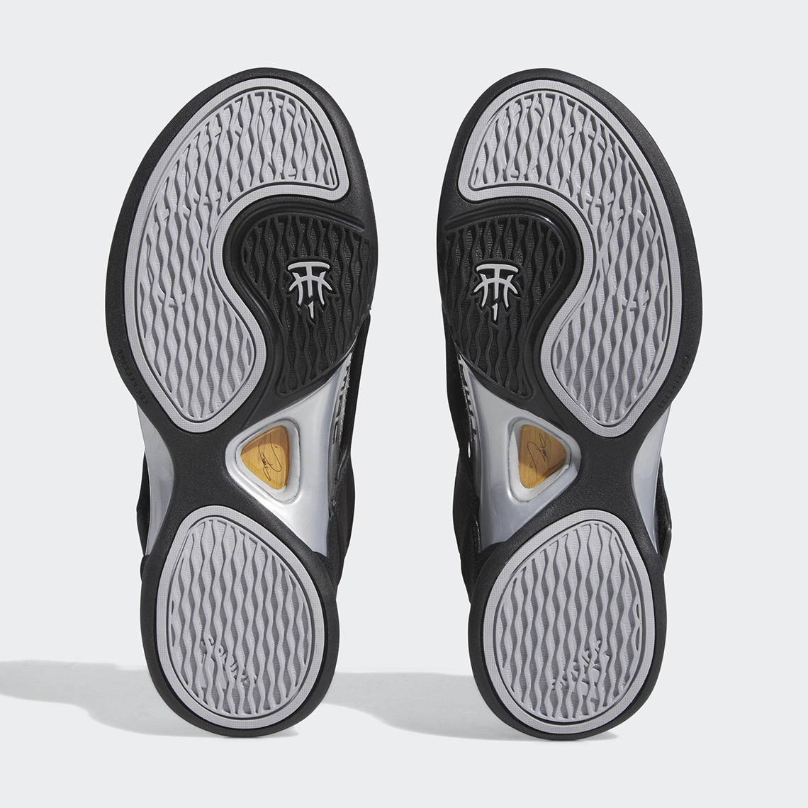 adidas T-Mac 5 "13 Points 33 Seconds" FZ6228 | SneakerNews.com