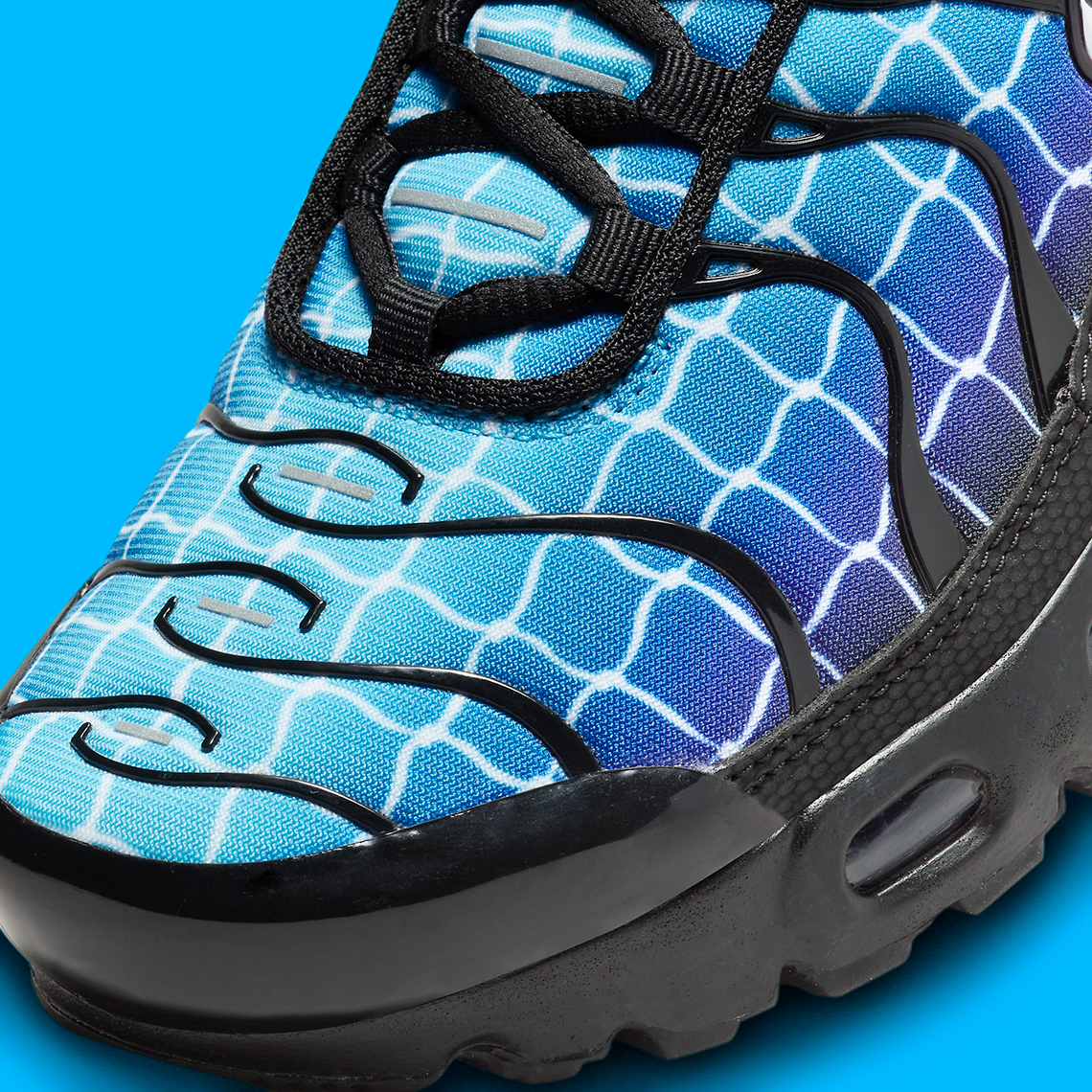 Nike Air Max Plus "Chain Link Fence" FQ2405-001 | SneakerNews.com