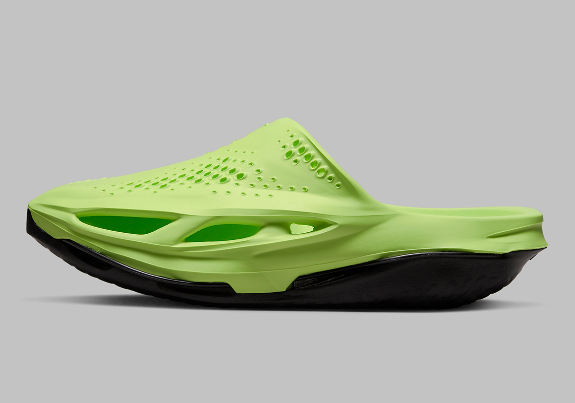 Nike MMW 005 Slide "Volt" + "Dark Khaki" | SneakerNews.com