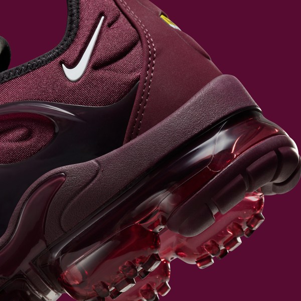 Nike Vapormax Plus Burgundy FN6850-681 Release Date | SneakerNews.com