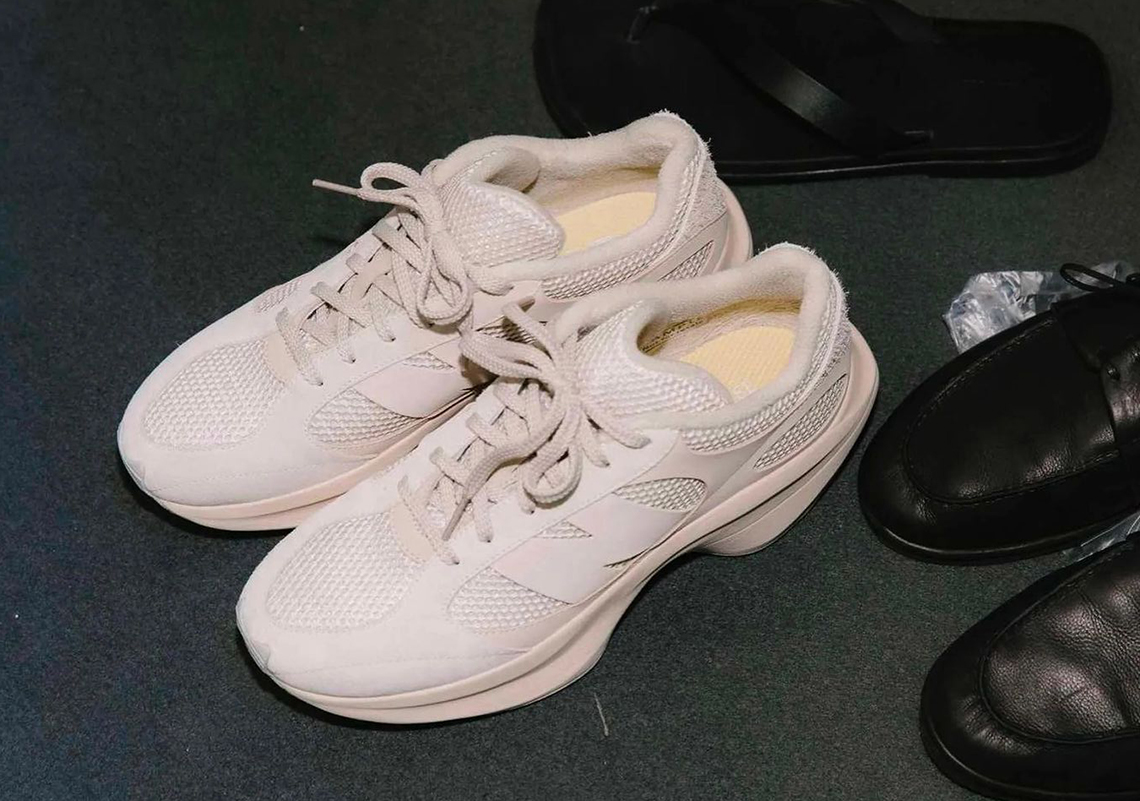 AURALEE New Balance Warped Runner Spring/Summer 2024 | SneakerNews.com
