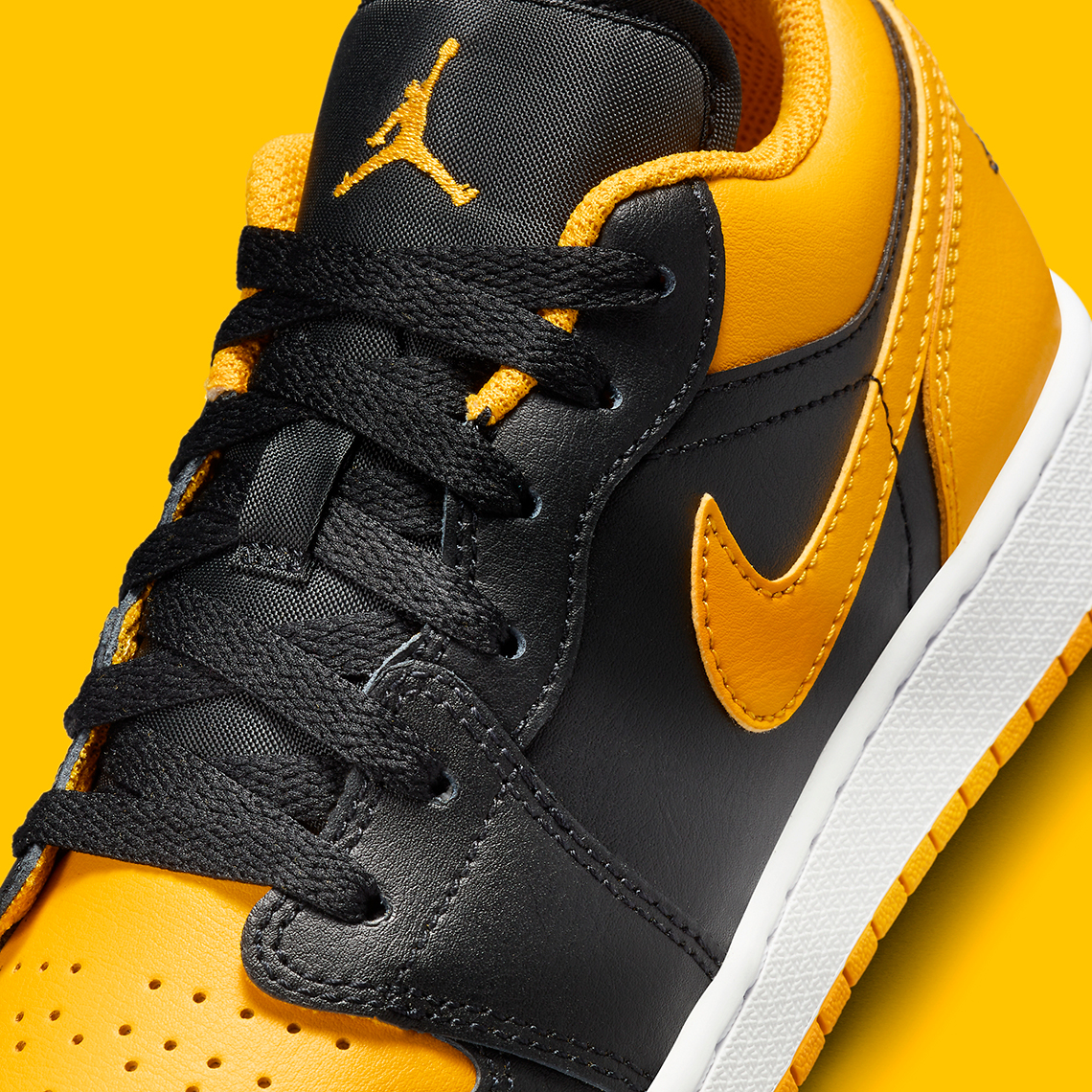 Air Jordan 1 Low GS "Yellow Ochre" 553560-072 | SneakerNews.com
