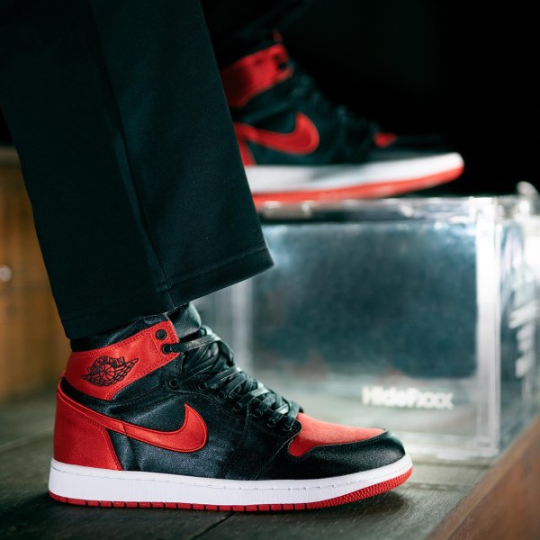 Air Jordan 1 "Satin Bred" (2023) FD4810-061 Release | SneakerNews.com