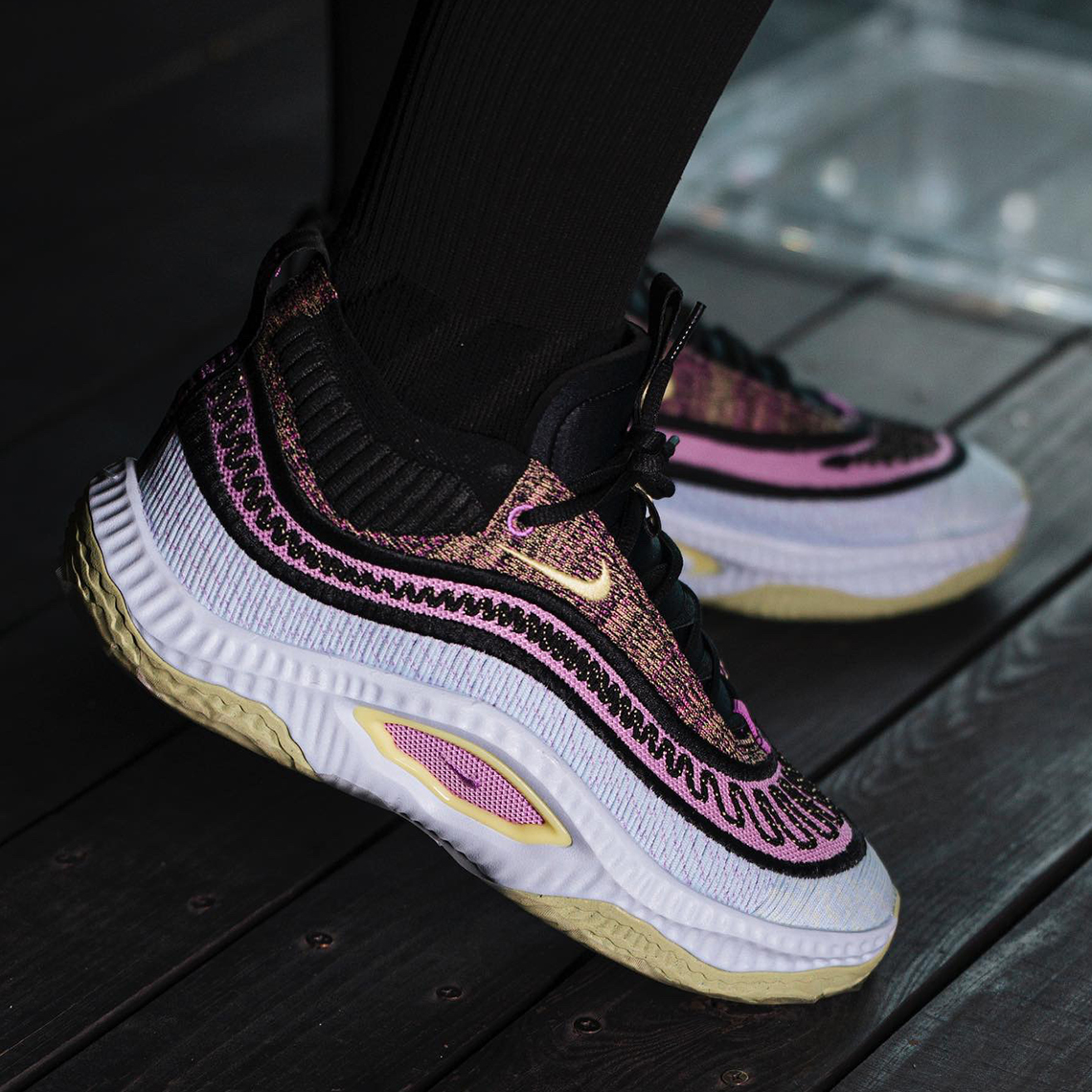 Nike Cosmic Unity 3 "Chaos" Release Date | SneakerNews.com