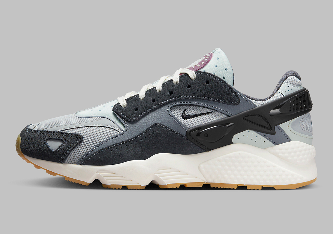 Nike Huarache Runner Light Smoke Grey Black Metallic Silver FJ0709-001 ...