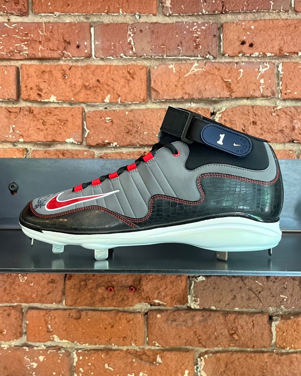 Hometown Seattle Baseball Cleats PE Collection Display | SneakerNews.com