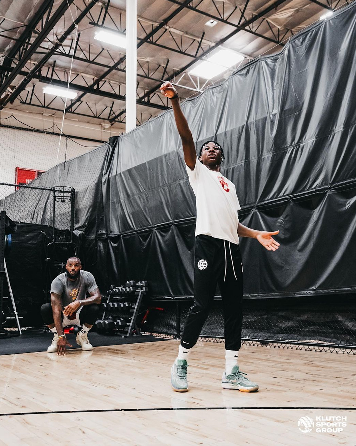 Nike LeBron 21 First Look | SneakerNews.com