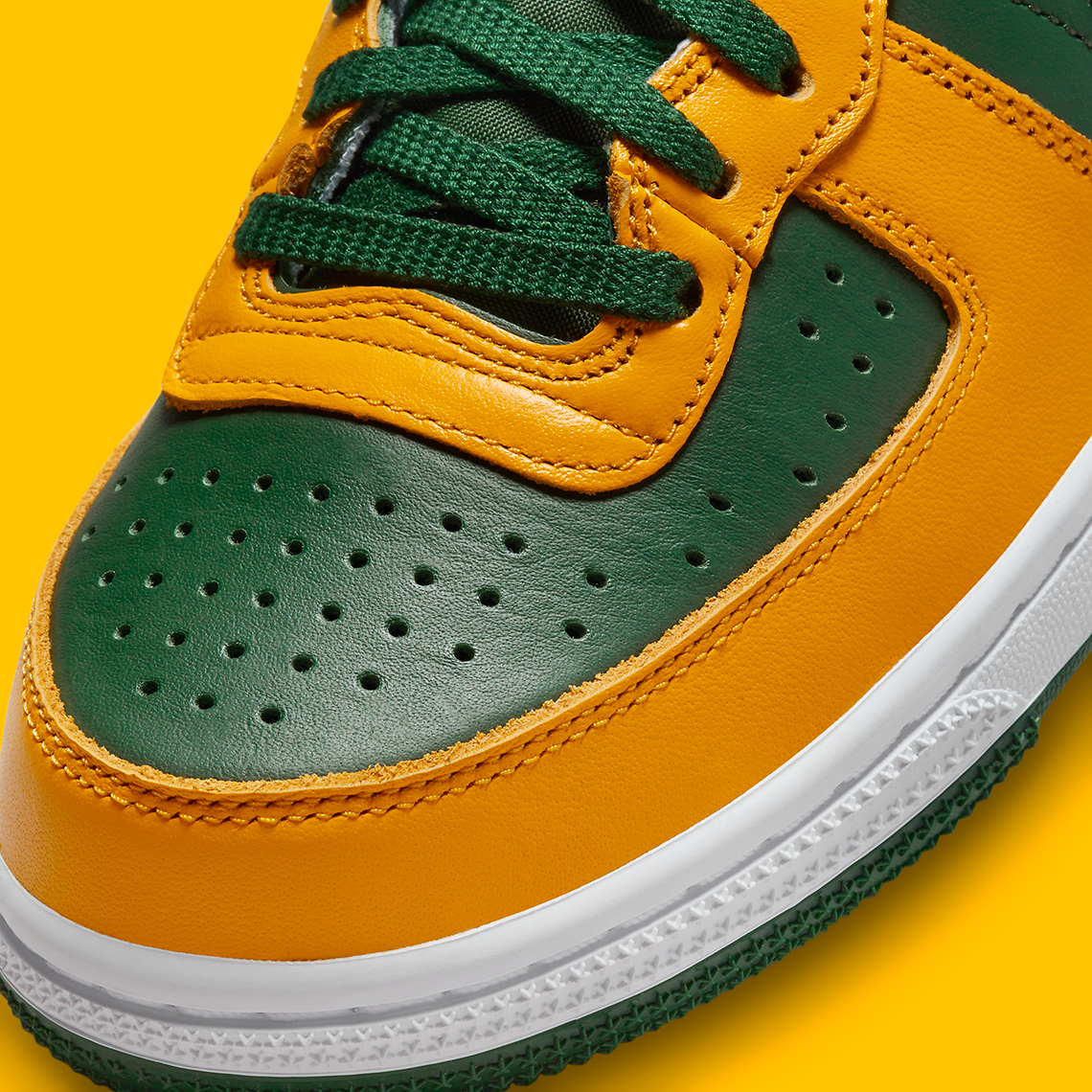 Nike Terminator High "Seattle Supersonics" Release | SneakerNews.com