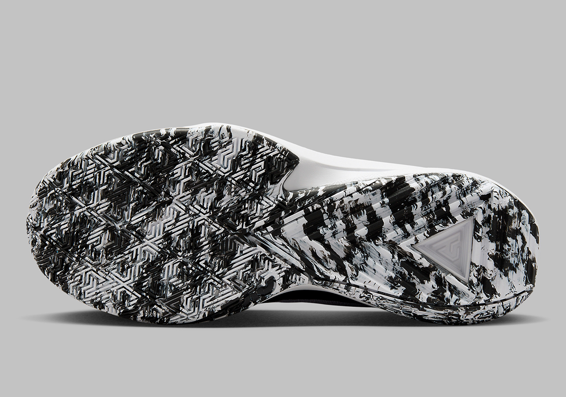 Nike Zoom Freak 5 "Oreo" DX4996-101 Release Date | SneakerNews.com