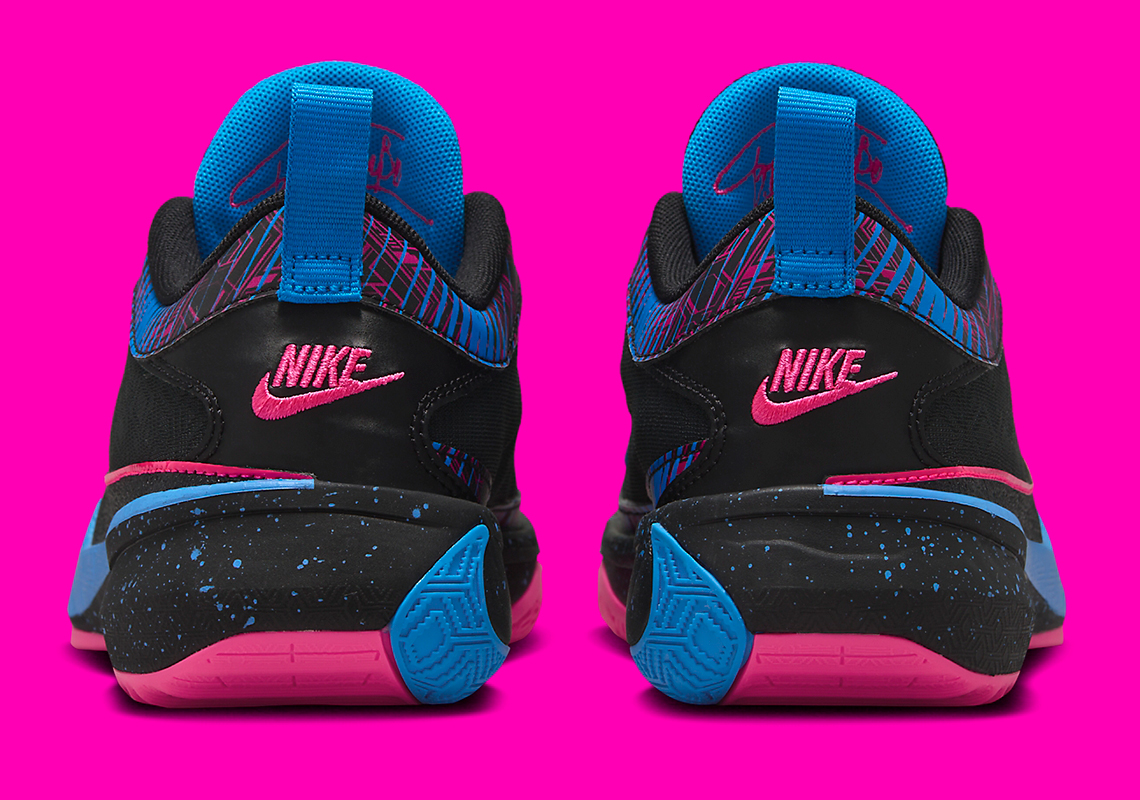 Nike Zoom Freak 5 SE "Black/Photo Blue" FB8979-400 | SneakerNews.com