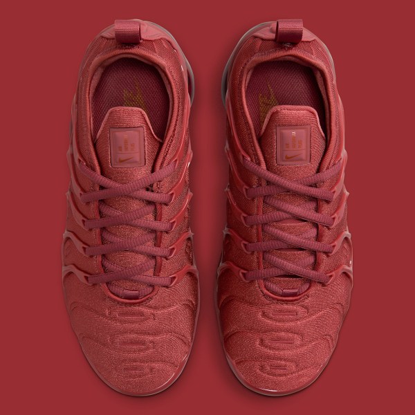 Nike VaporMax Plus Red FQ8878-661 | SneakerNews.com