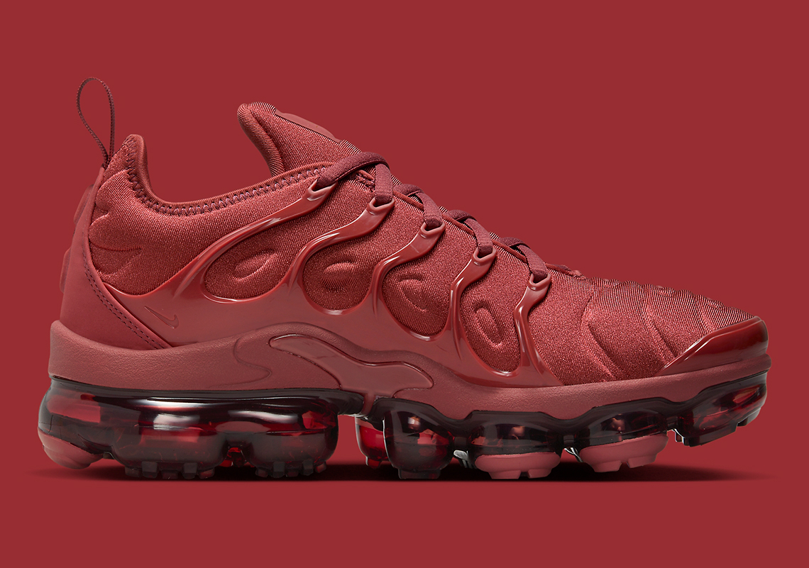 Nike VaporMax Plus Red FQ8878-661 | SneakerNews.com
