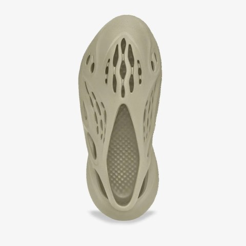 Yeezy-Foam-Runner-Stone-Salt-Store-List-GV6840