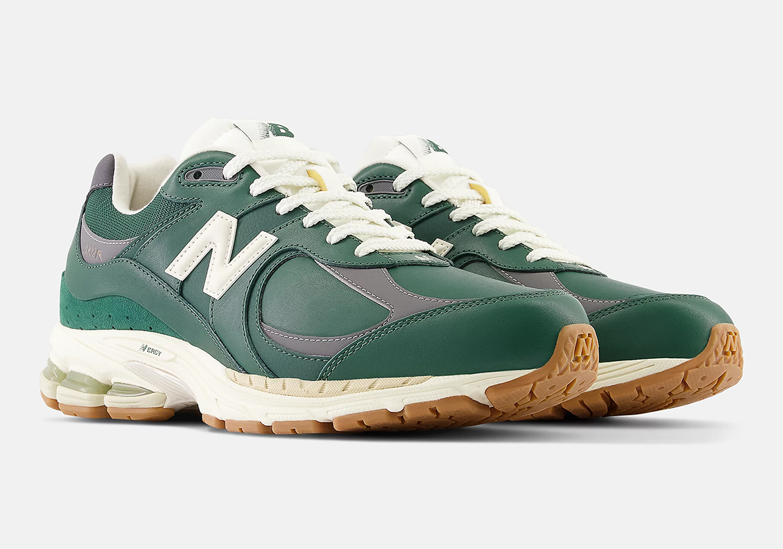 New Balance 2002R "Vintage Leather Pack" | SneakerNews.com