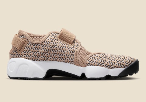 Nike Air Rift "United in Victory" FB2366-200 | SneakerNews.com