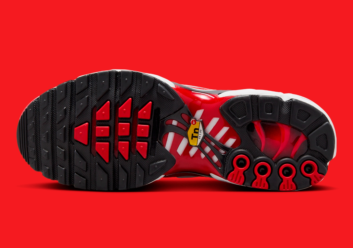 Nike Air Max Plus "Red/Black" FV0950-600 Release | SneakerNews.com