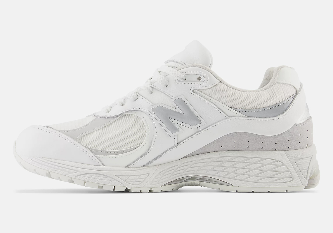 New Balance 2002RX GORE-TEX "White/Grey" | SneakerNews.com