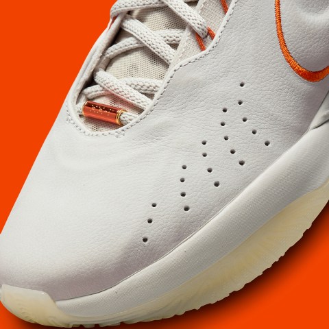 Nike LeBron 21 Akoya FV2345-001 Release Date | SneakerNews.com