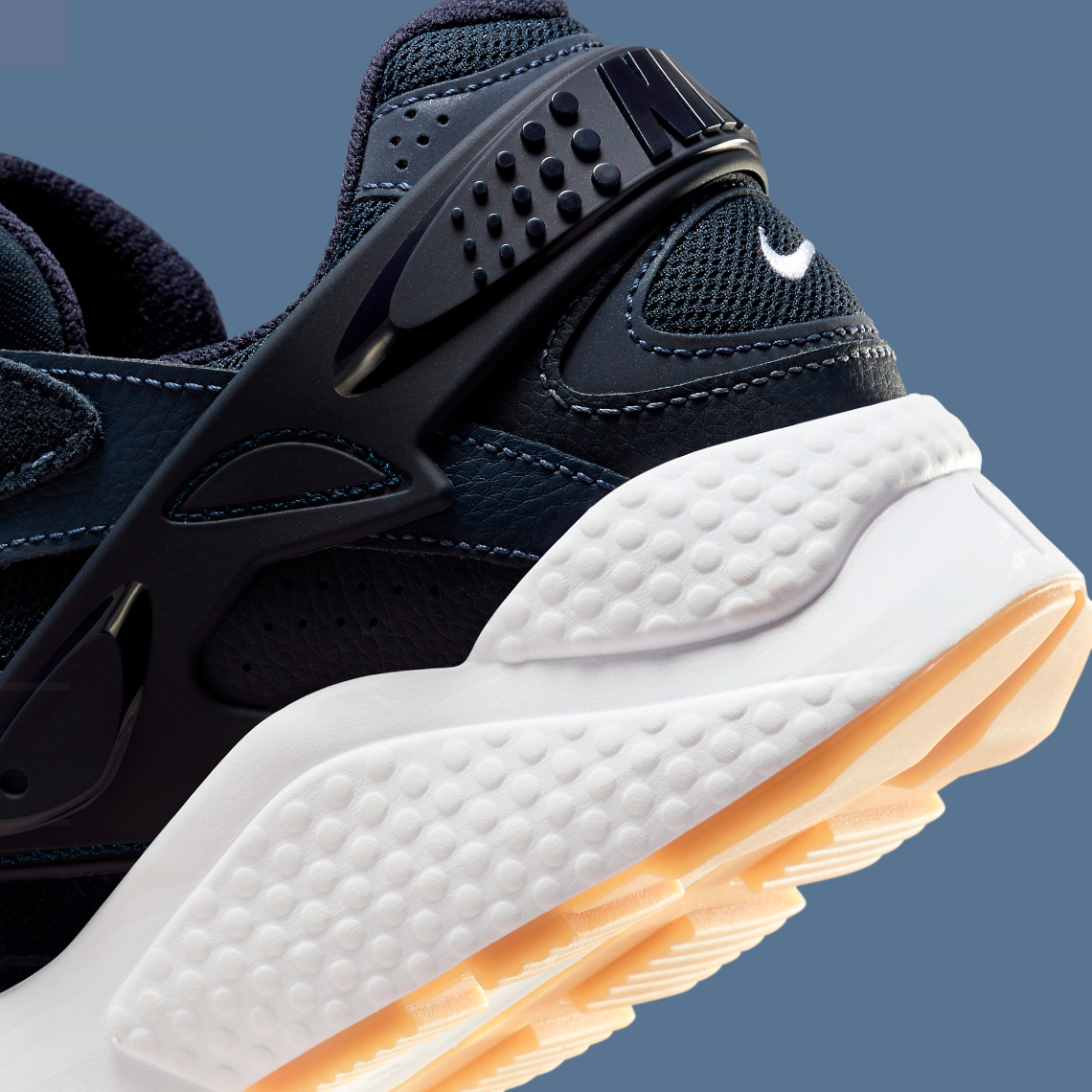 "Midnight Navy" Takes On The Nike Air Huarache Runner | Sneaker News