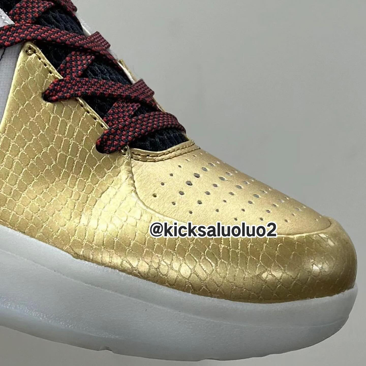 Nike Kobe 4 Protro "Gold Medal" | SneakerNews.com