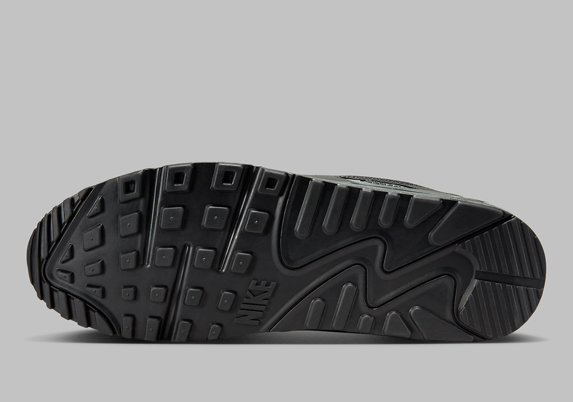 Nike Air Max 90 GORE-TEX Black/Grey "FD5810-002" | SneakerNews.com