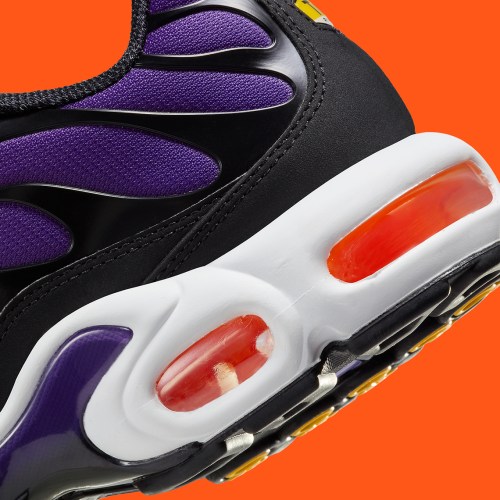 Nike Air Max Plus OG "Voltage Purple" DX0755-500 | SneakerNews.com