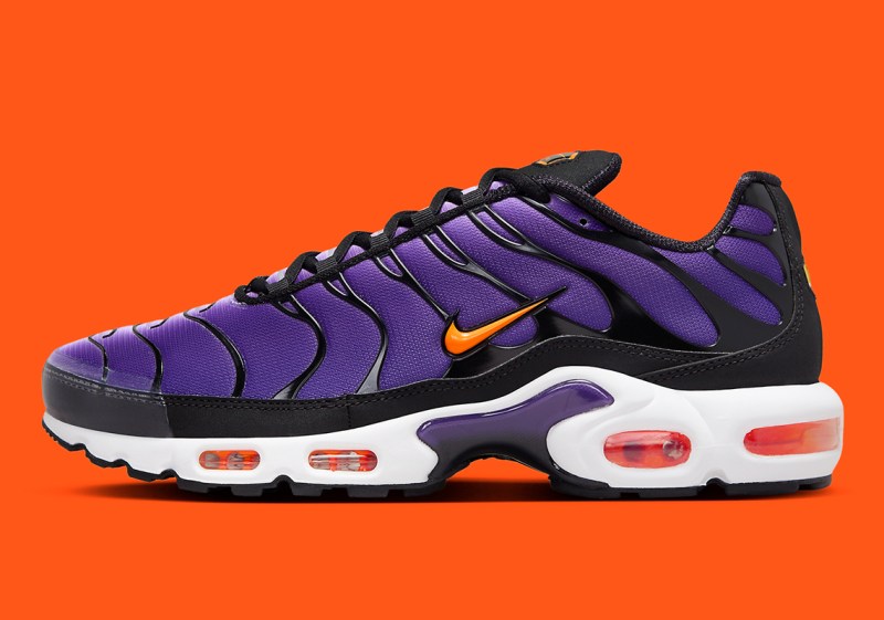 Nike Air Max Plus OG "Voltage Purple" DX0755-500 | SneakerNews.com