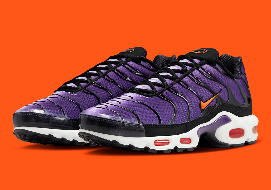 Nike Air Max Plus OG "Voltage Purple" DX0755-500 | SneakerNews.com