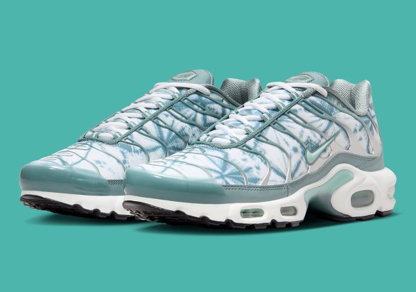 Nike Air Max Plus Waterway Fiberglass White FV0394-300 | SneakerNews.com